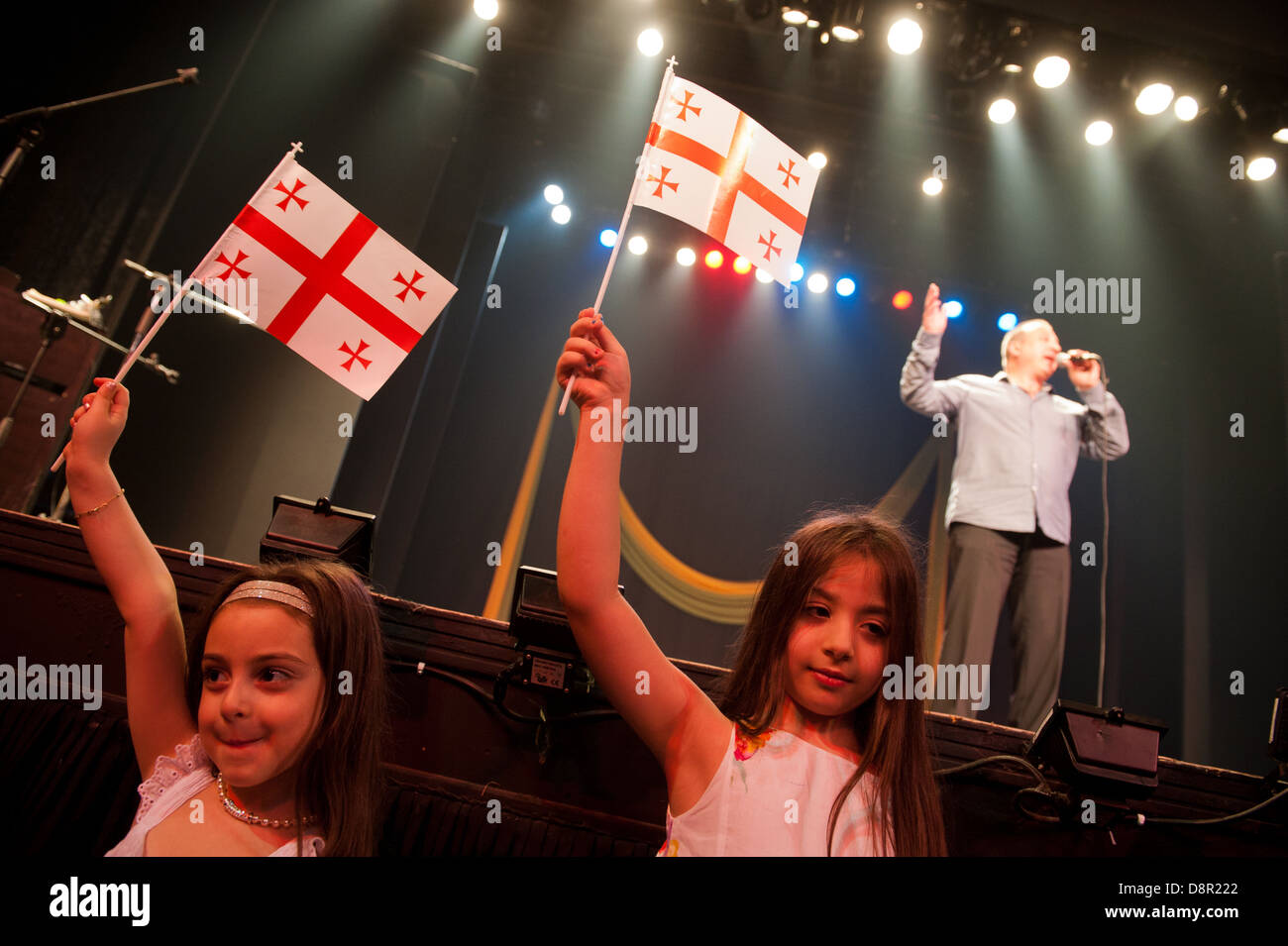 Children waving flag hi-res stock photography and images - Alamy