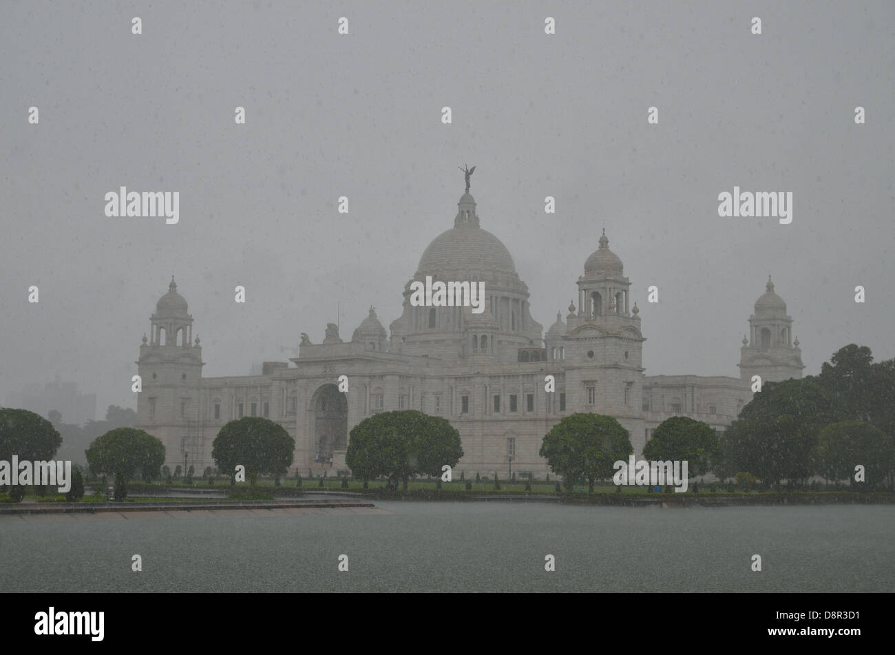 Victoria memorial marble dome hi-res stock photography and images - Alamy