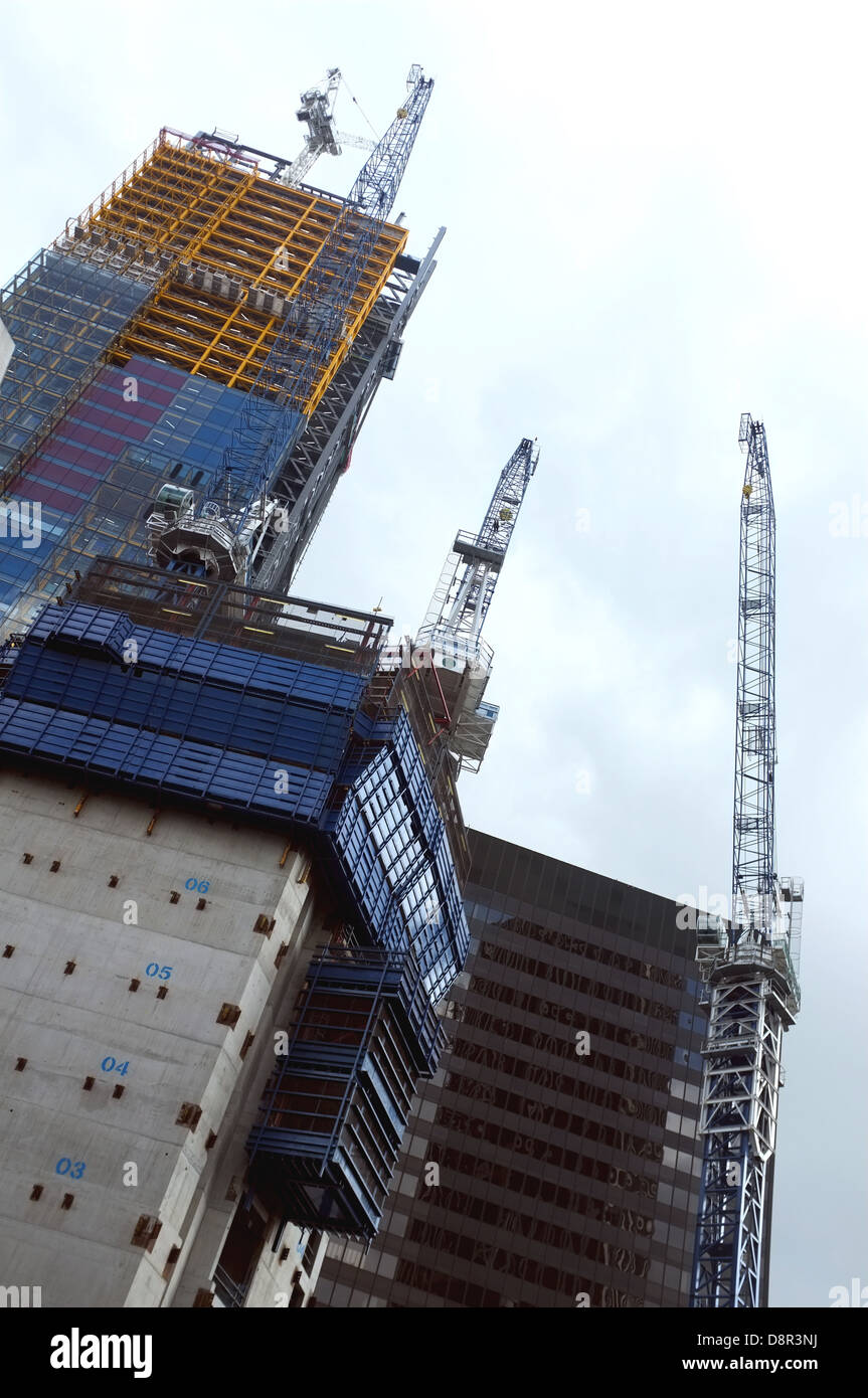 Construction of an office building Stock Photo - Alamy