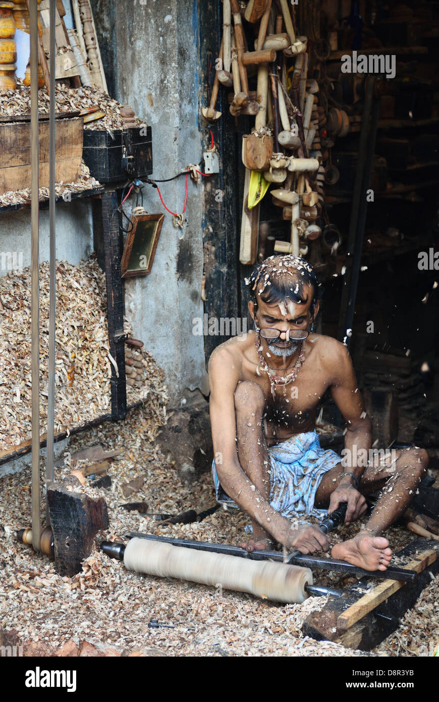 Carpenter at work, Kolkata, India Stock Photo - Alamy