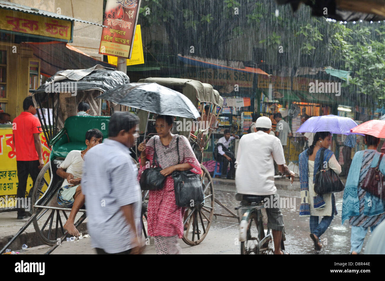 College street kolkata hi-res stock photography and images - Alamy