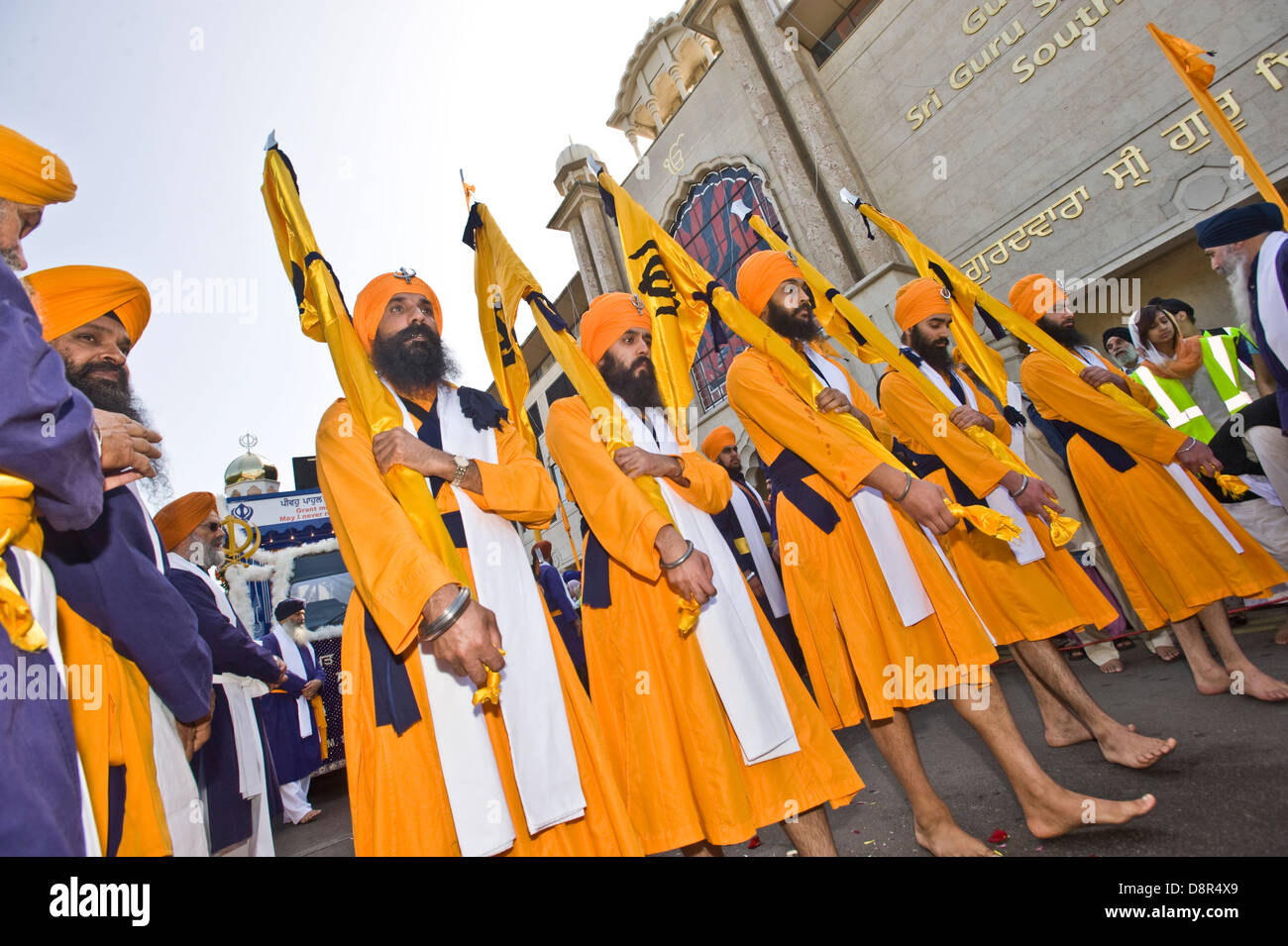 The annual Southall Vaisakhi procession [nagar kirtan] Sikh New Year ...