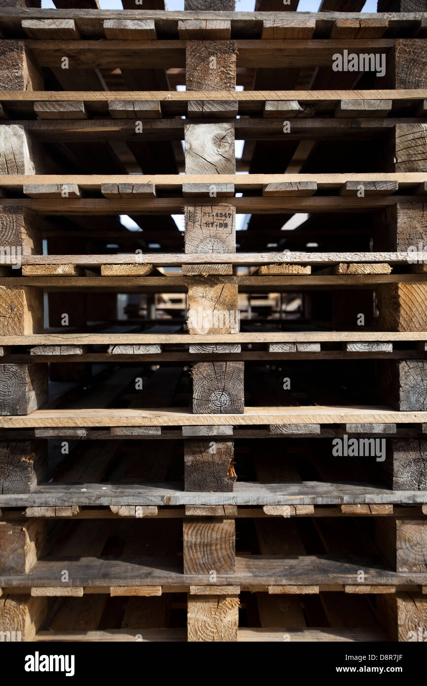 Paletes hi-res stock photography and images - Alamy