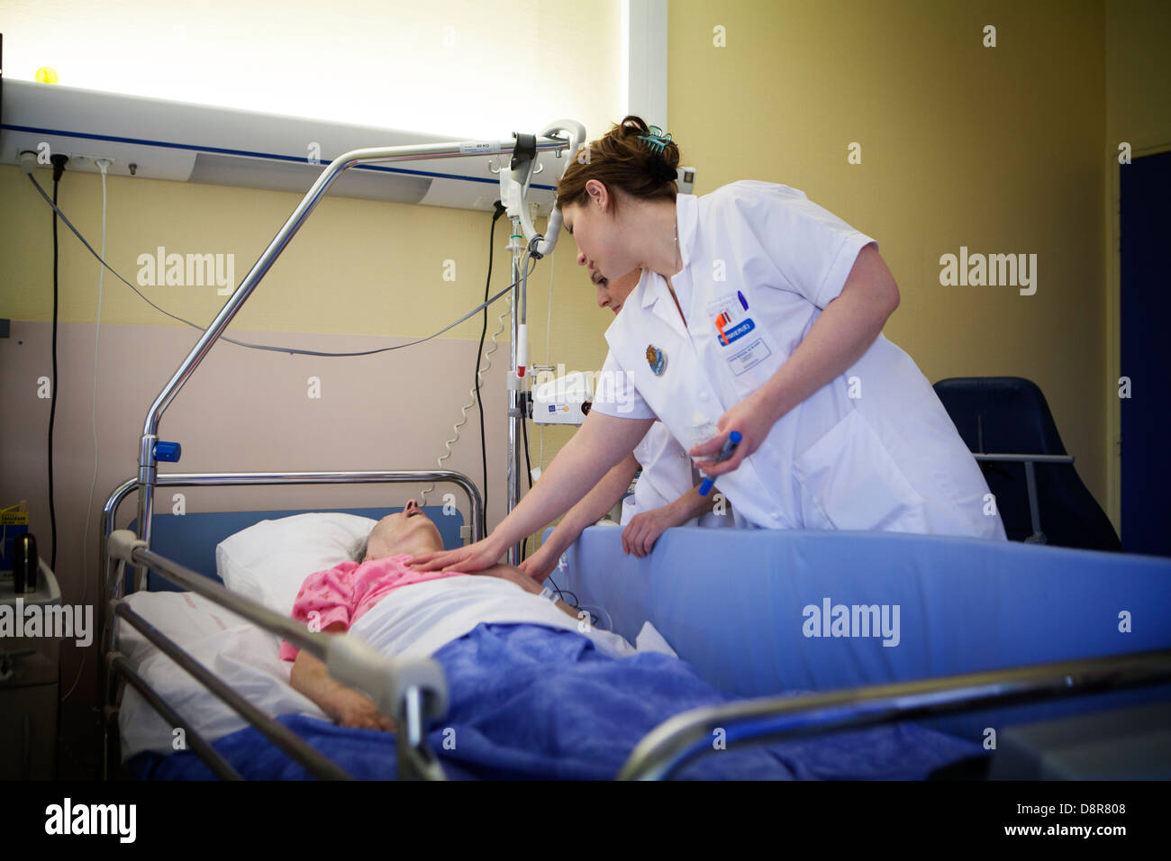 PALLIATIVE CARE UNIT Stock Photo - Alamy
