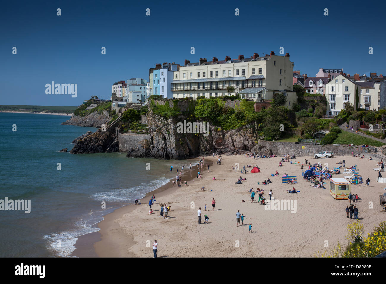 Tenby beach hi-res stock photography and images - Alamy