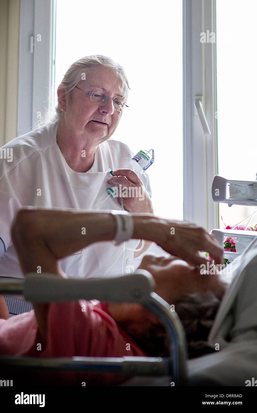 PALLIATIVE CARE UNIT Stock Photo - Alamy