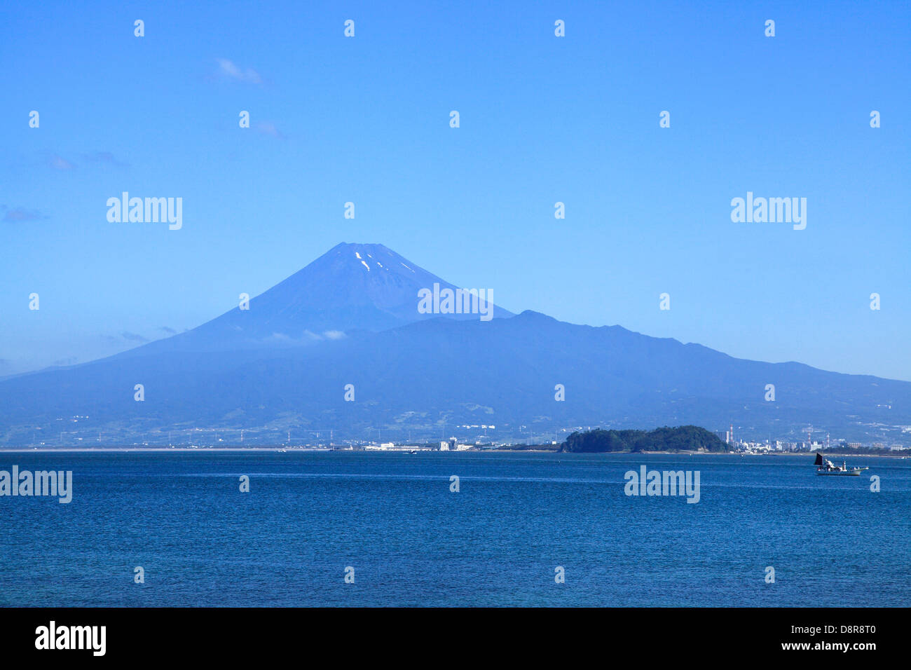 Mount Fuji from Suruga Bay, Shizuoka Prefecture Stock Photo - Alamy
