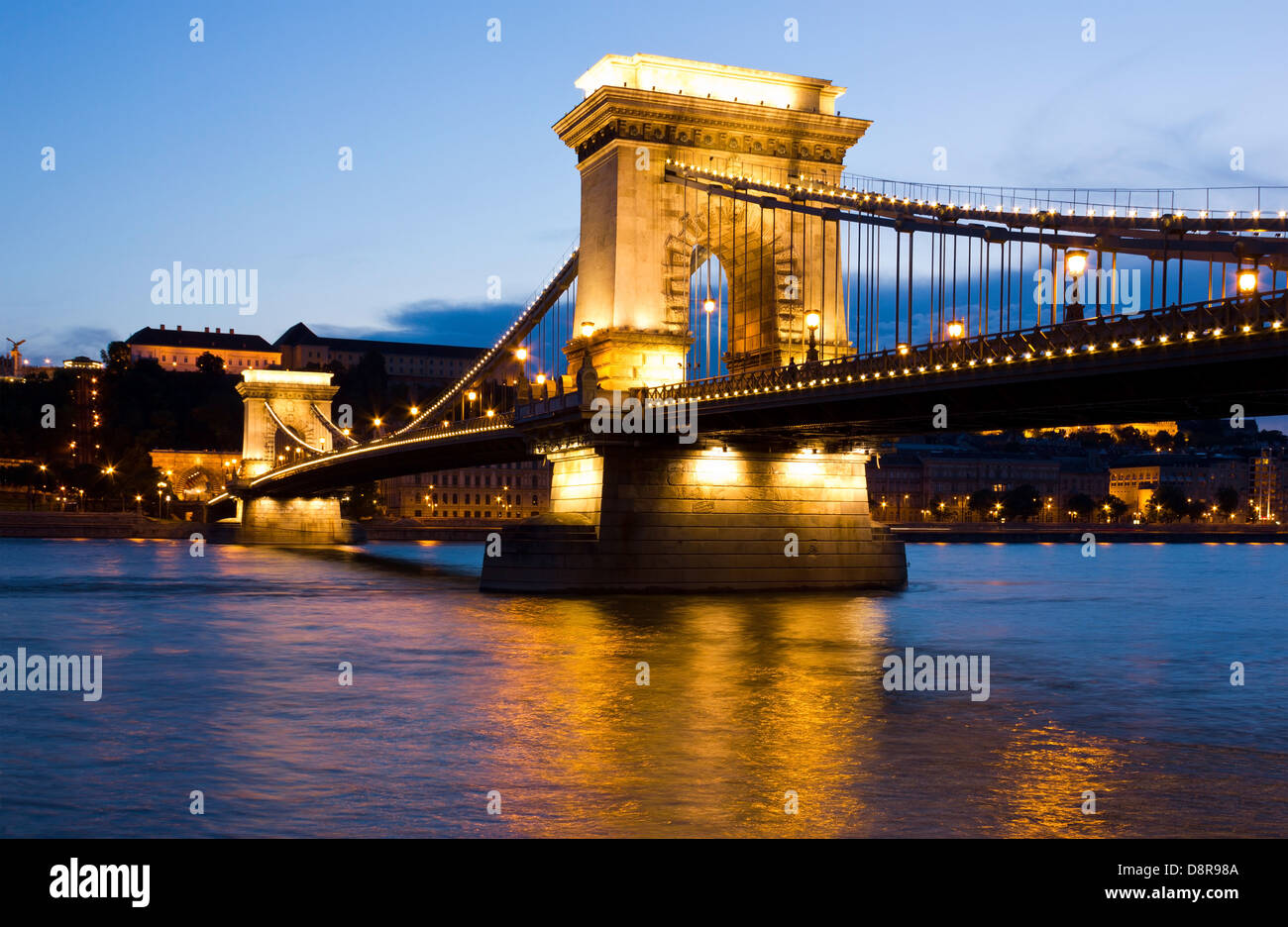 The famous landmark Széchenyi Chain Bridge on Danube river in Budapest ...