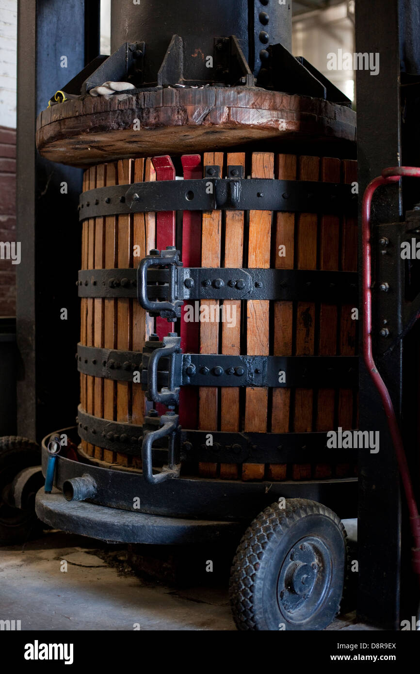 Winery press hi-res stock photography and images - Alamy