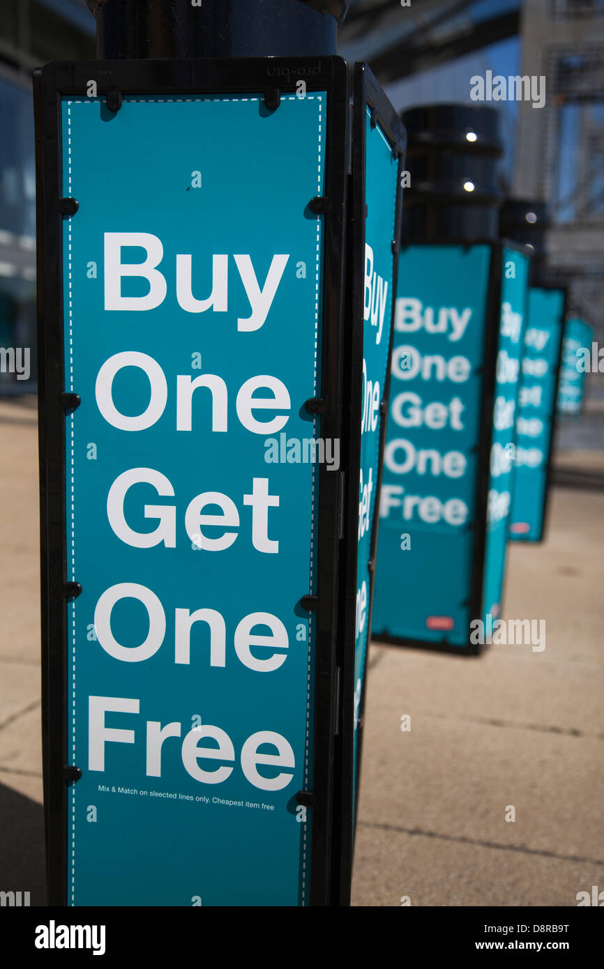 Bogof offer advertisement hi-res stock photography and images - Alamy