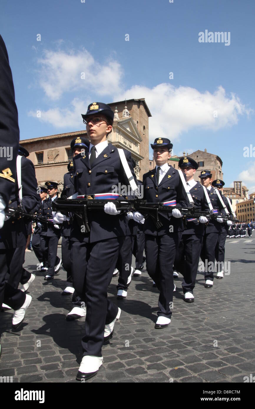 Italian police uniform woman hi-res stock photography and images - Alamy
