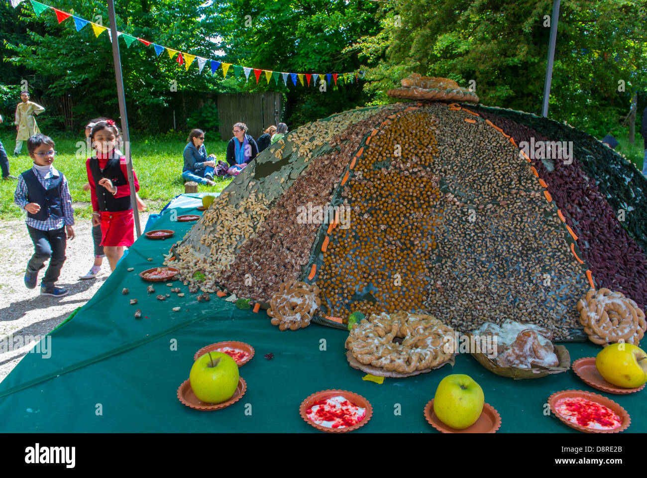 Children himalayan culture festival tibetian temple hi-res stock ...