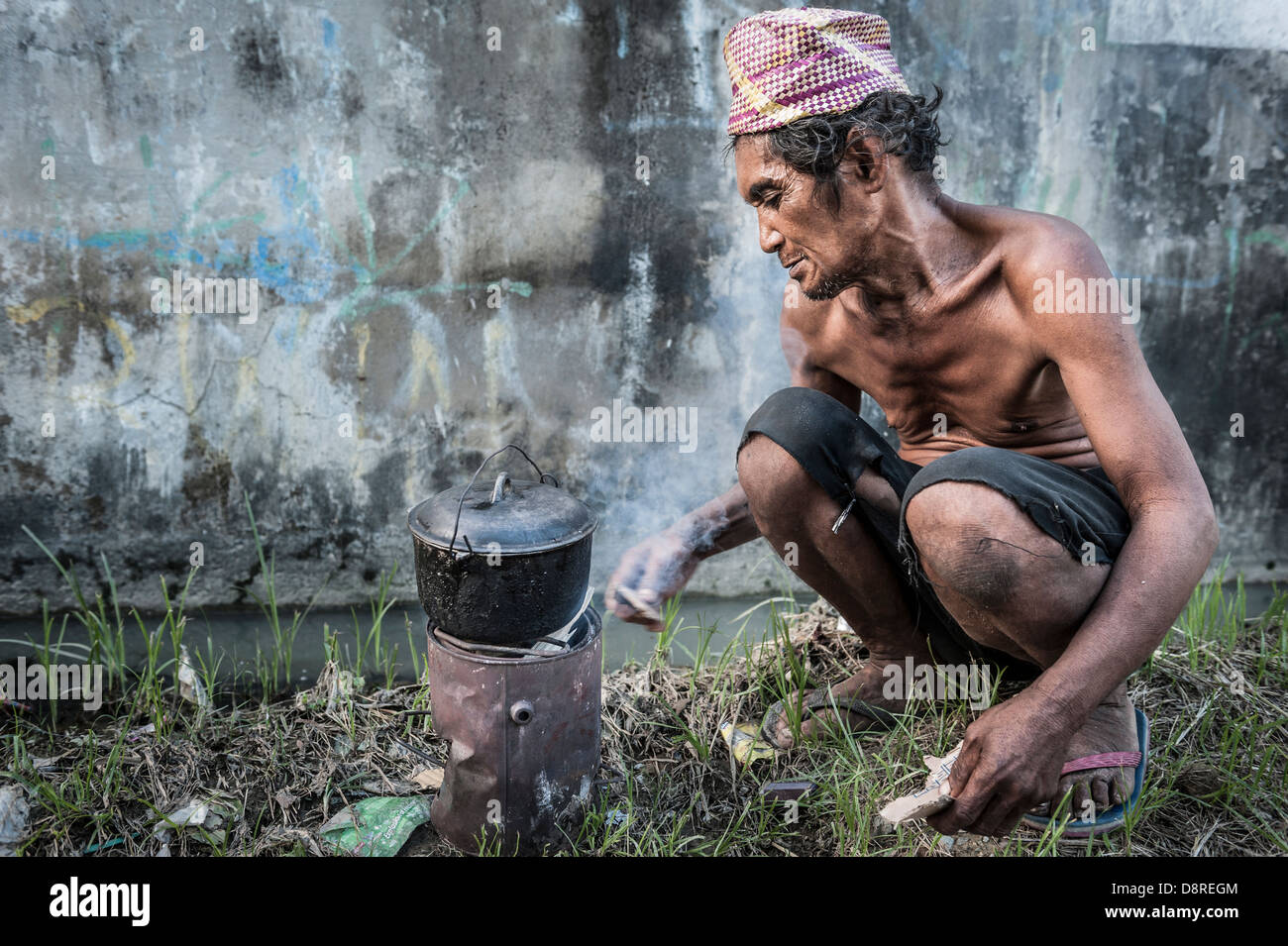 Philippines homeless hi-res stock photography and images - Alamy
