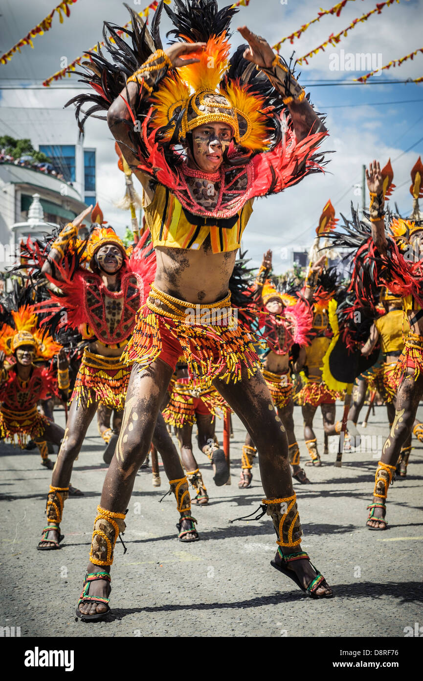 Participants of the dance contest during the celebration of Dinagyang ...