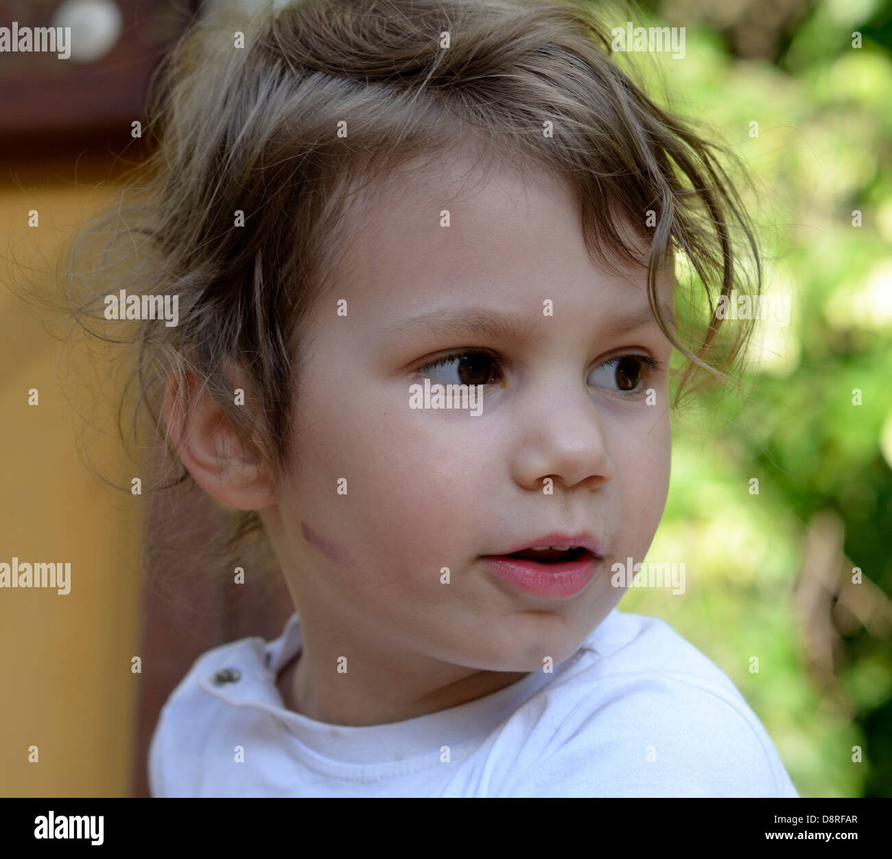 Portrait of little girl close Stock Photo - Alamy