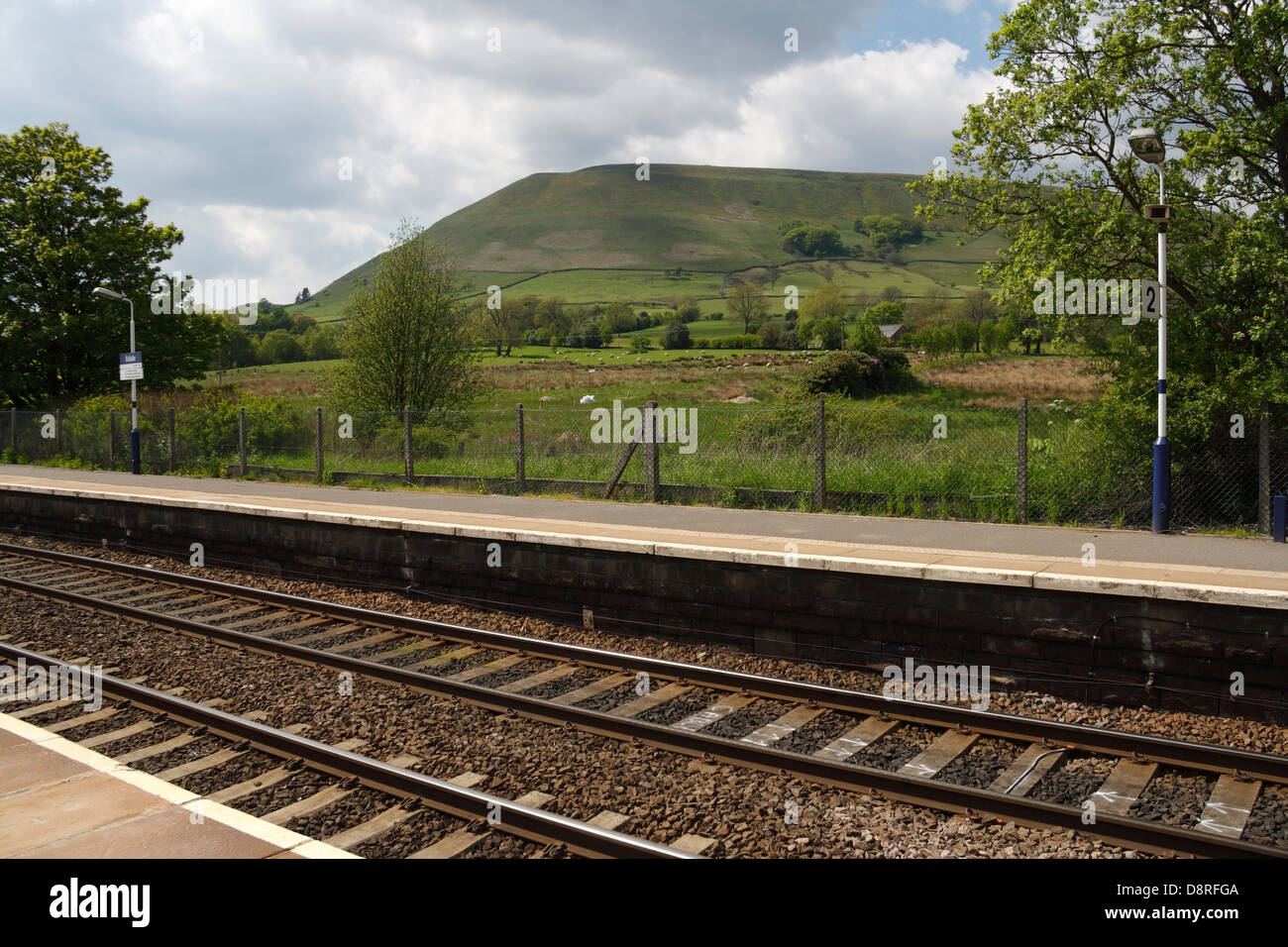 English railway tracks hi-res stock photography and images - Alamy