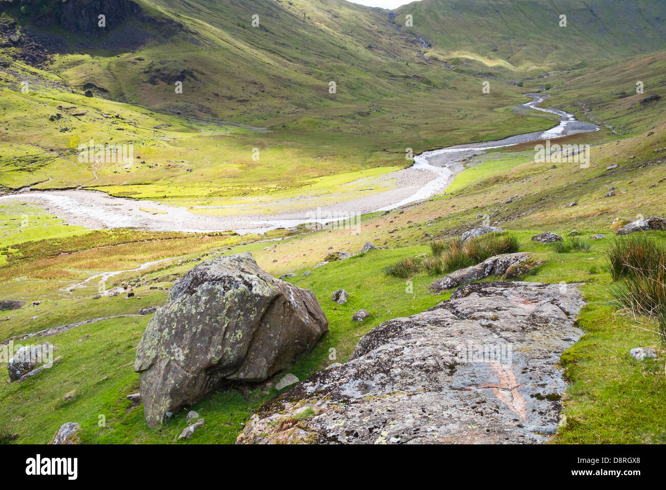 Looking towards Stonethwaite fell, Langstrath Beck in the Lake District ...