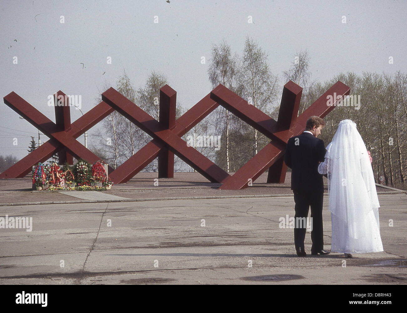 May 10, 1987 - Moscow, RU - Newlyweds approach the Monument to the ...