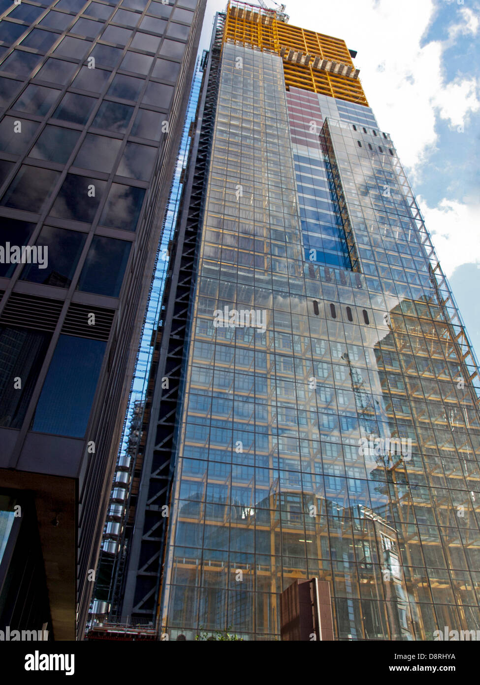 Structural engineering infrastructure modern city of london offices ...