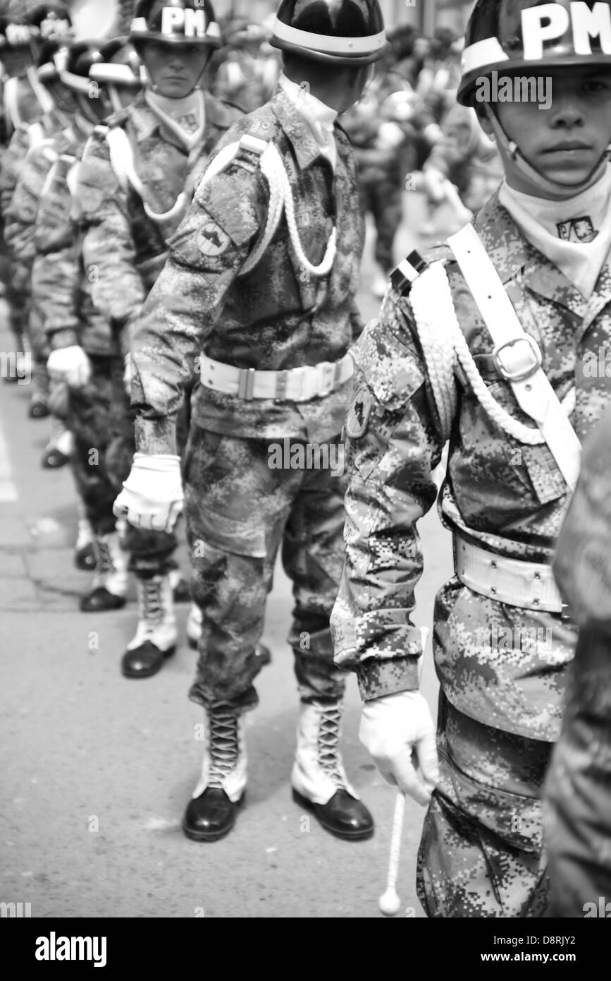 Soldiers marching during a military parade. Tunja, Boyacá, Andes ...