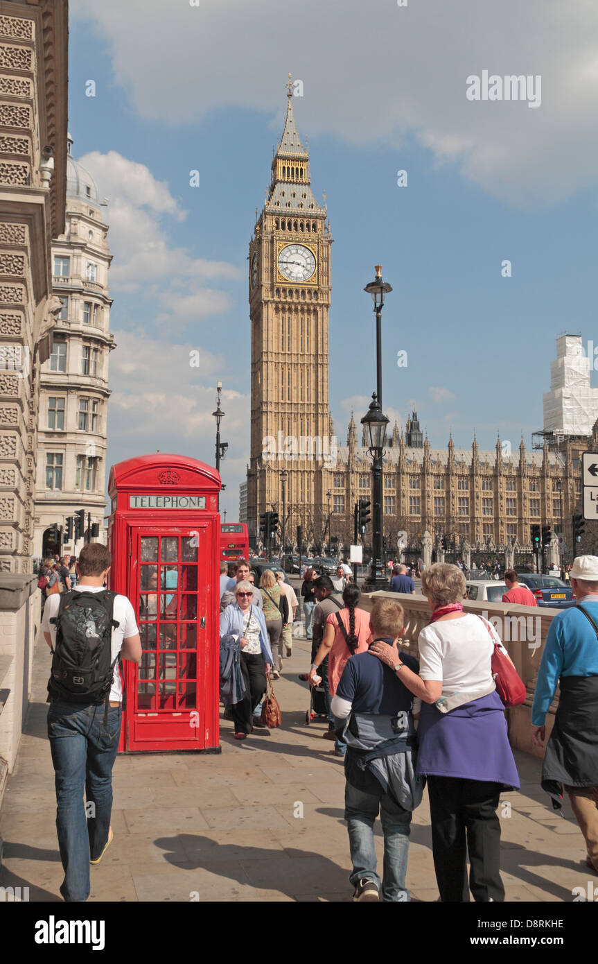 Crowds outside the Elizabeth Tower or Big Ben at the Palace of ...