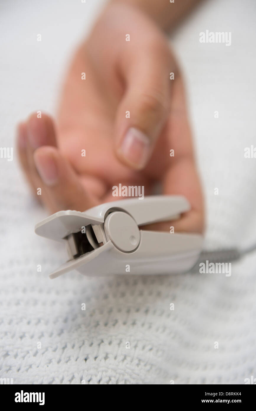 Pulse oximetry hi-res stock photography and images - Alamy