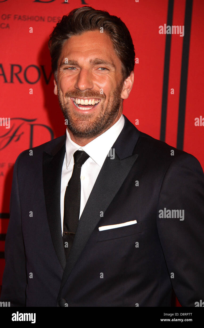 Ice hall hockey player hi-res stock photography and images - Alamy