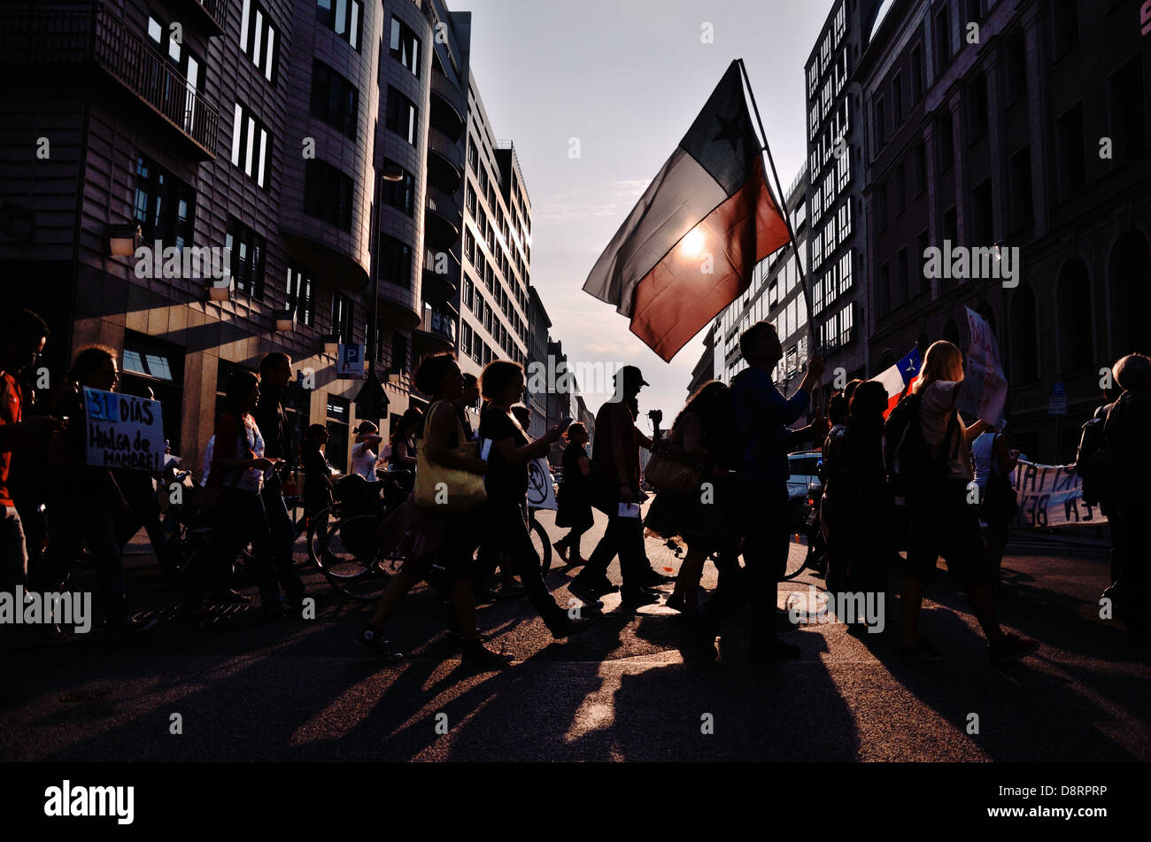 A Chilean immigrant march. Berlin, Germany Stock Photo - Alamy