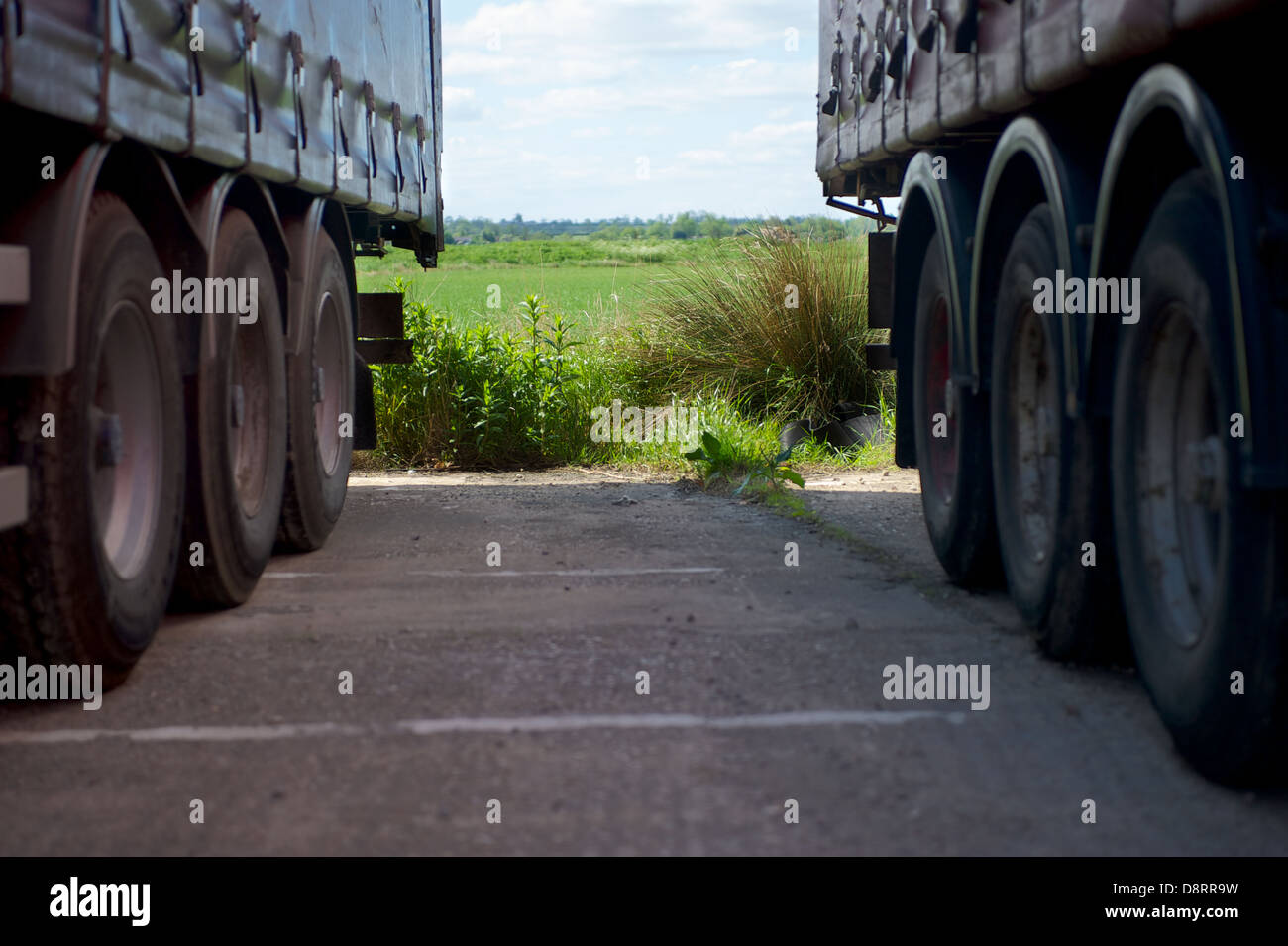 Heavy goods vehicle side view hi-res stock photography and images - Alamy