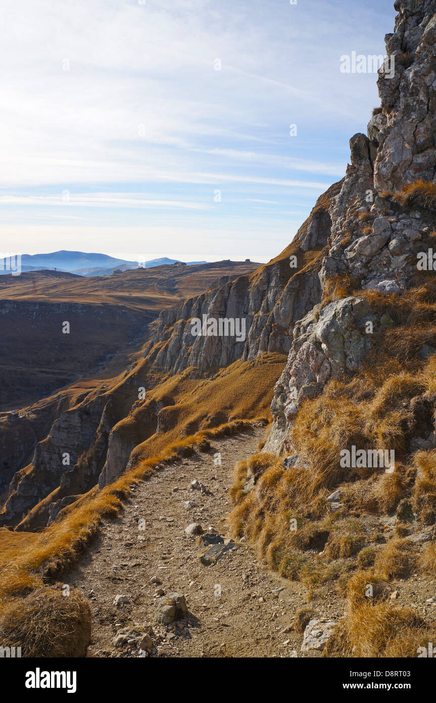 Pathway in the mountains hi-res stock photography and images - Alamy