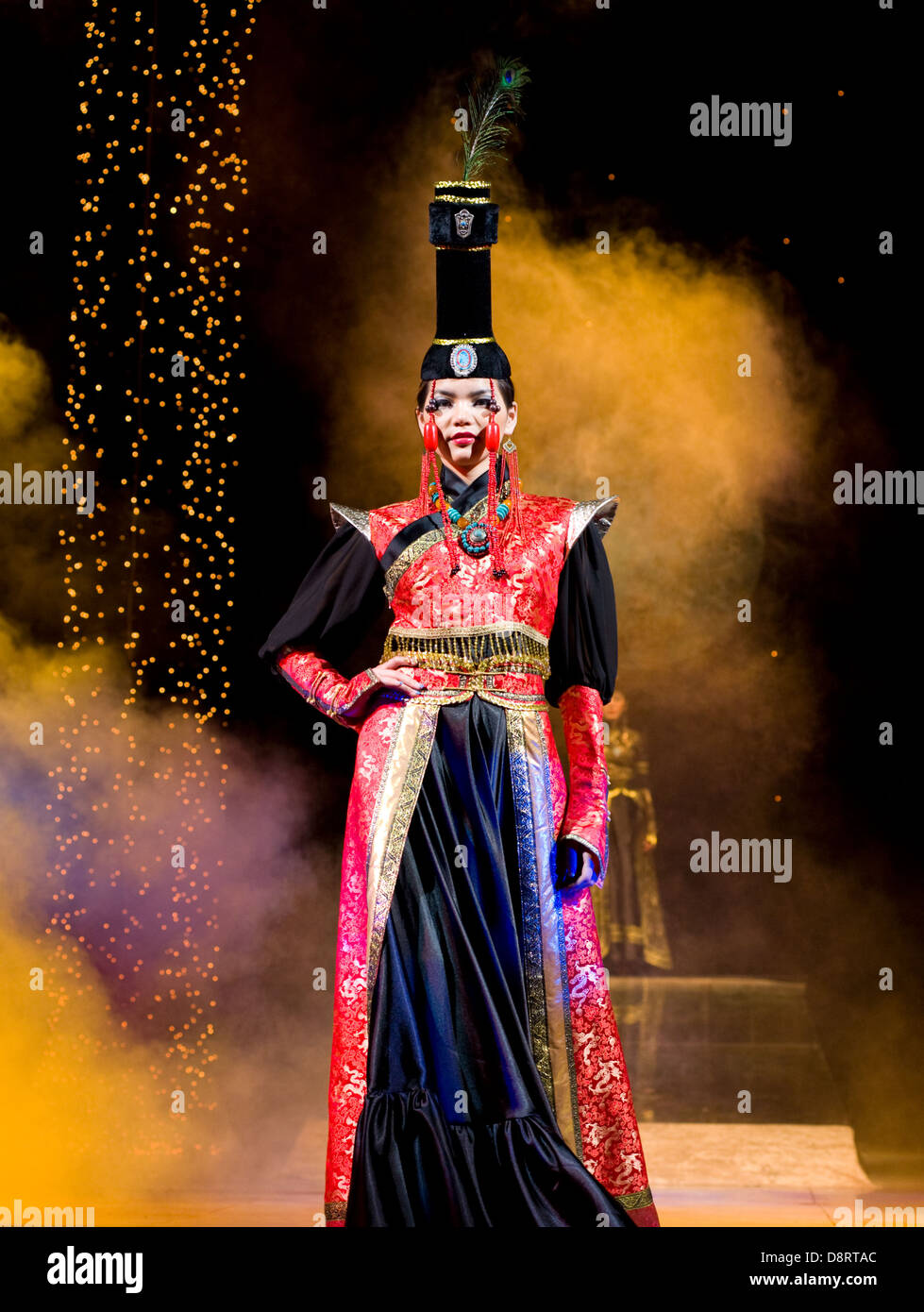 Chinese model ethnic hi-res stock photography and images - Alamy