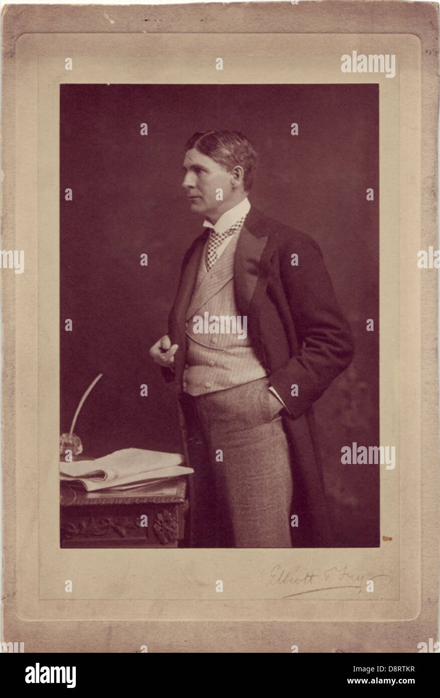 Macmaster hi-res stock photography and images - Alamy