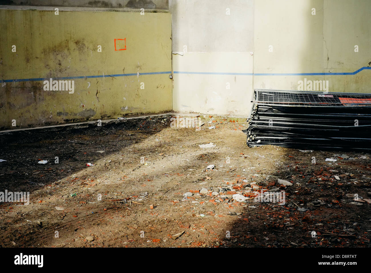 Empty lot waiting for demolition Stock Photo - Alamy