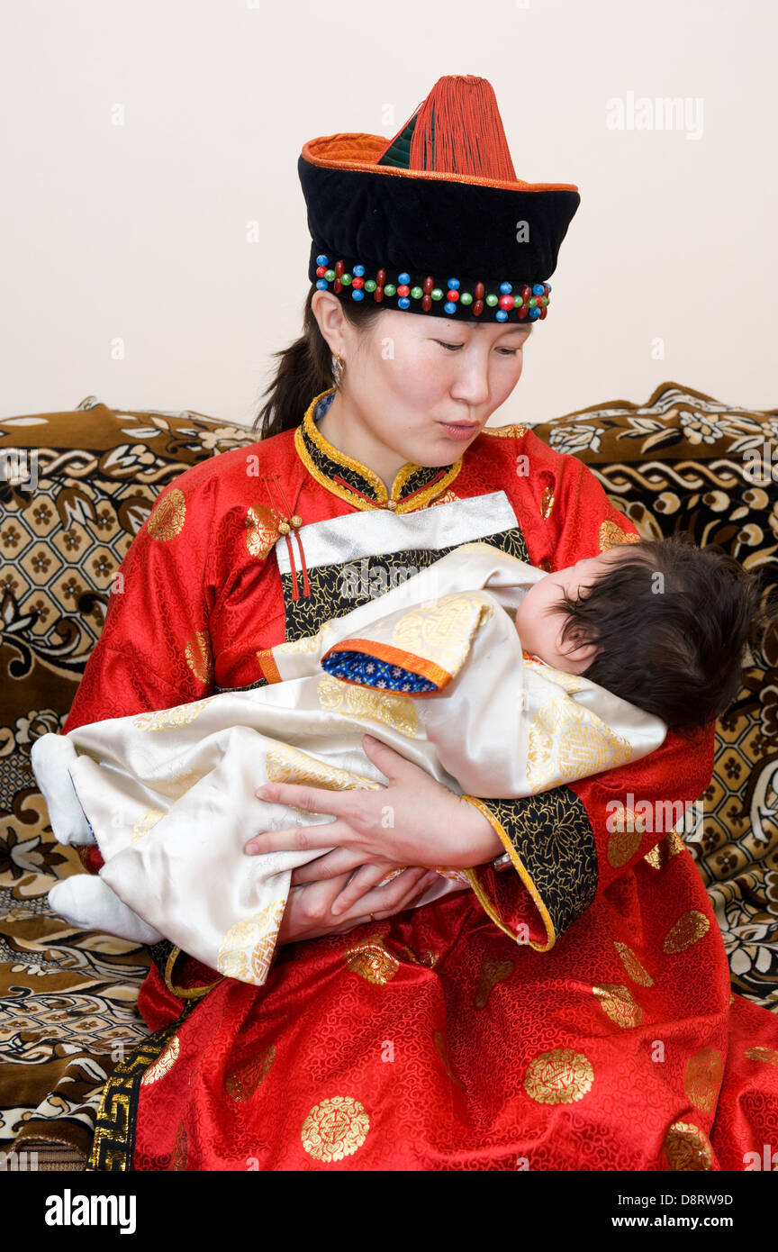 Mongolian woman and baby Stock Photo - Alamy