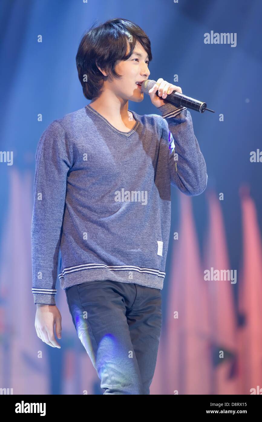 Boy group ZE:A performed at a disabled persons sports meeting in Seoul ...