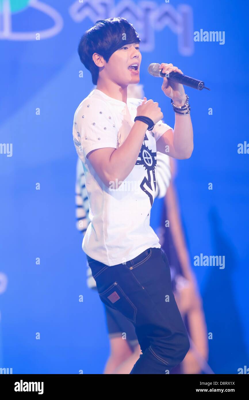 Boy group ZE:A performed at a disabled persons sports meeting in Seoul ...