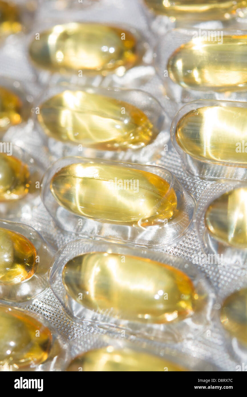 Garlic capsules (each containing 1000mg of garlic macerate, equivalent ...