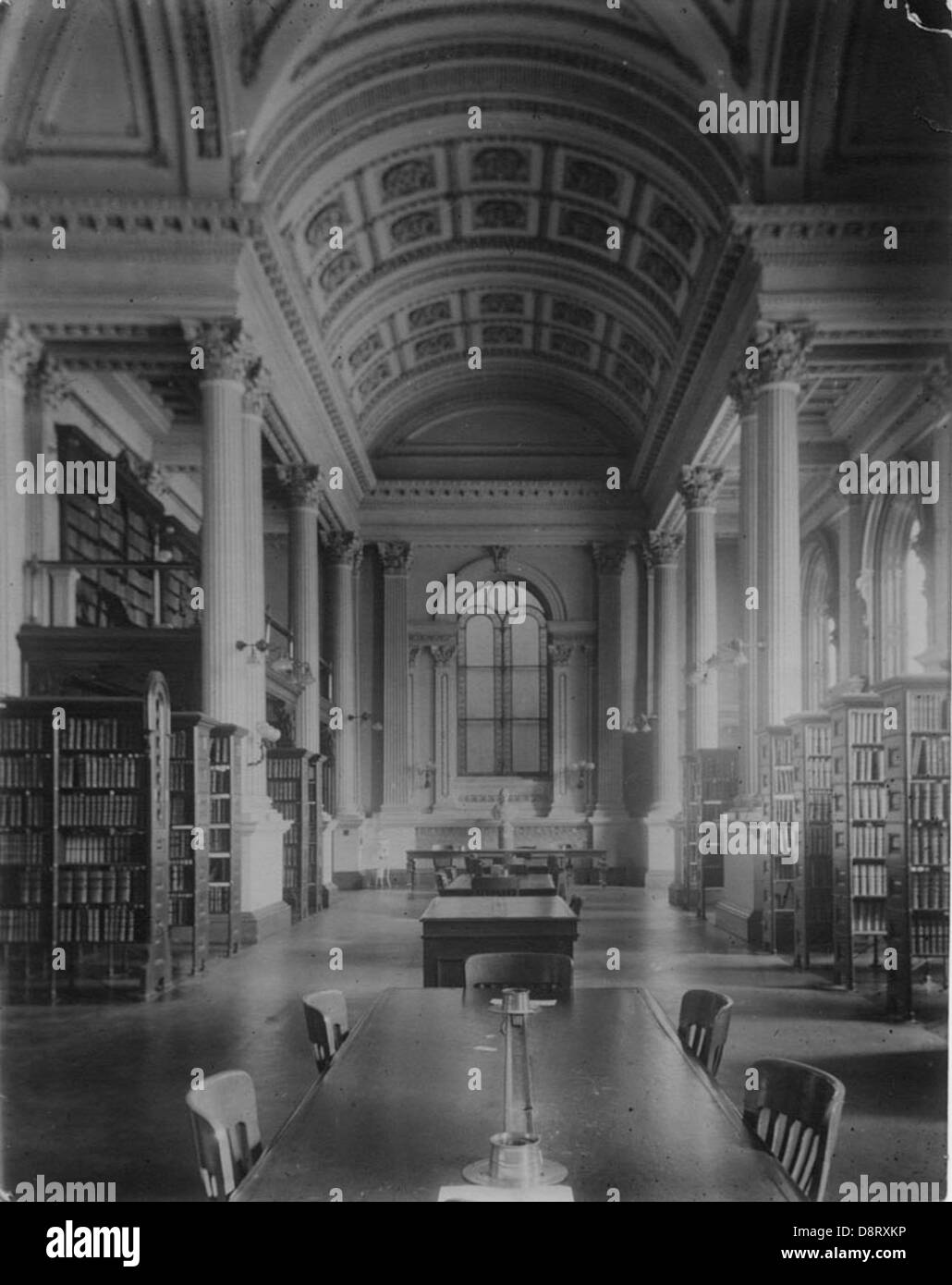 This photograph shows the Main Reading Room of the Great Library at ...