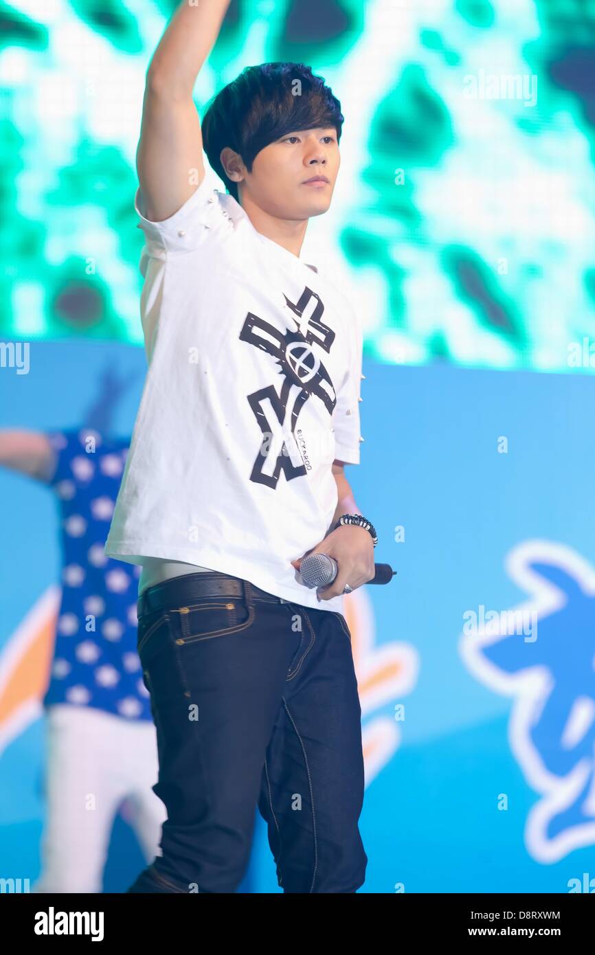 Boy group ZE:A performed at a disabled persons sports meeting in Seoul ...