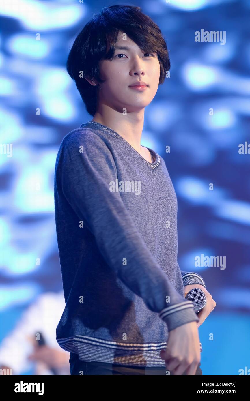 Boy group ZE:A performed at a disabled persons sports meeting in Seoul ...