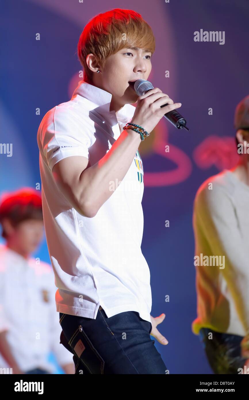 Boy group ZE:A performed at a disabled persons sports meeting in Seoul ...