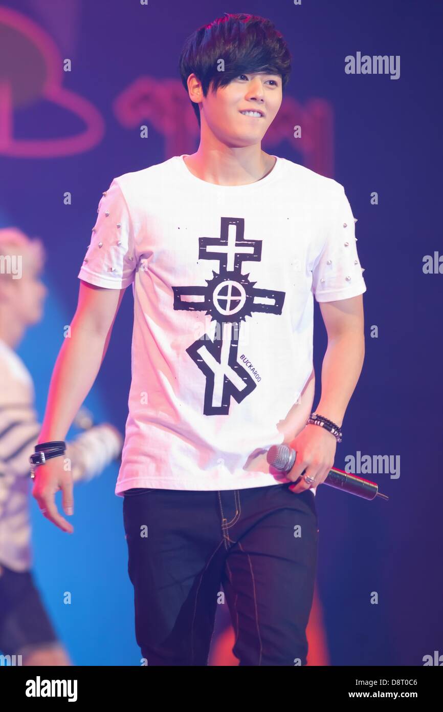 Boy group ZE:A performed at a disabled persons sports meeting in Seoul ...