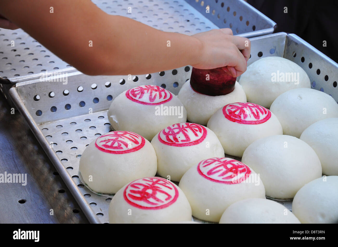 Steamed buns hong kong hi-res stock photography and images - Alamy