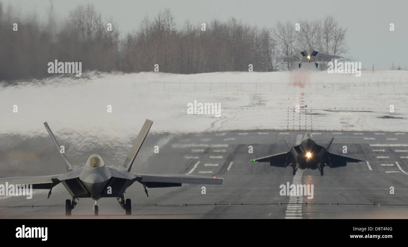 F22 Raptor Landing High Resolution Stock Photography and Images - Alamy