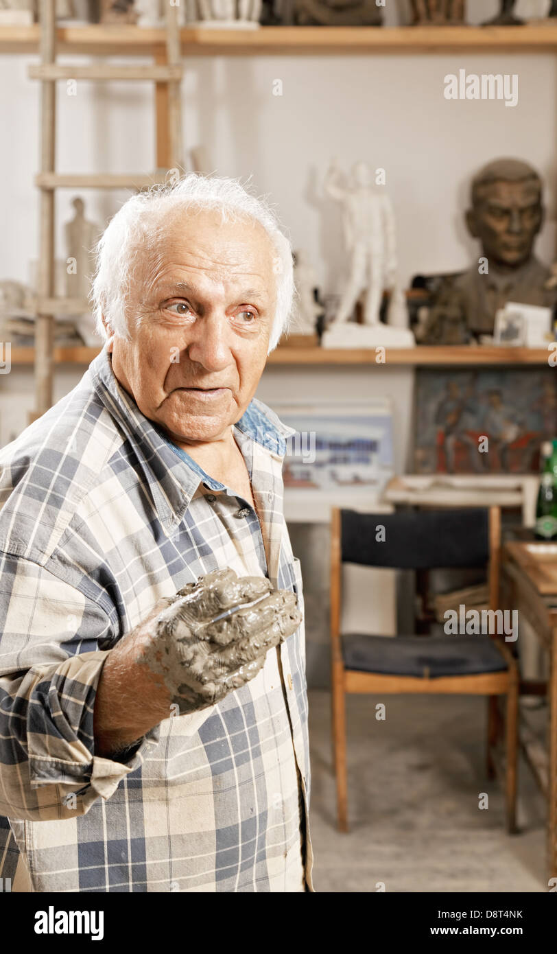 Old man talking art hi-res stock photography and images - Alamy
