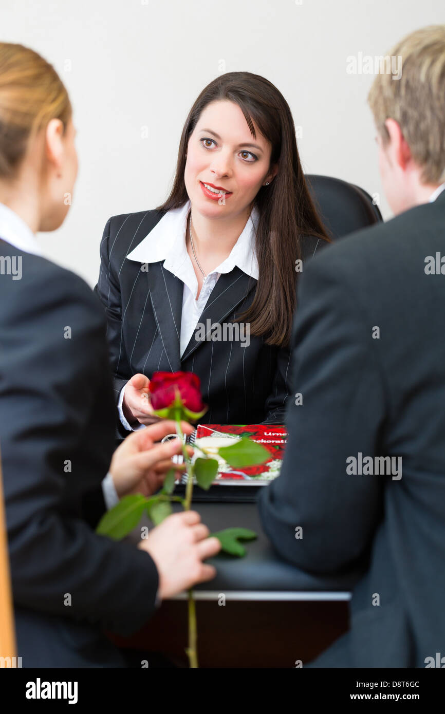 Mortician hi-res stock photography and images - Alamy