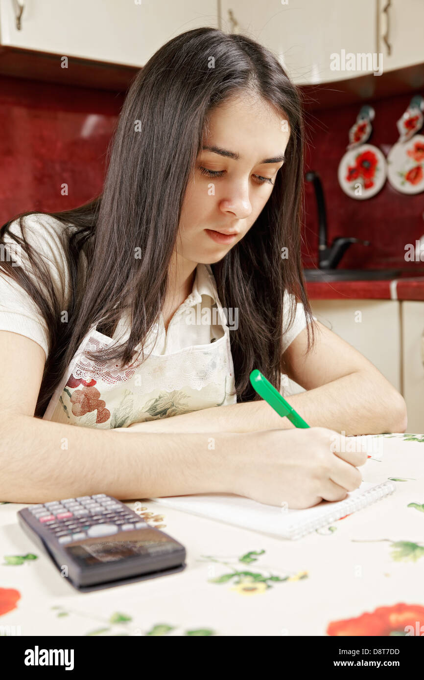 Calculations and budgeting hi-res stock photography and images - Alamy