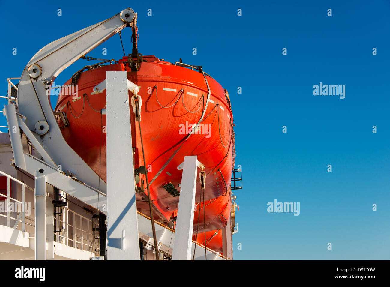 Lifeboat on a cruise ship close up Stock Photo - Alamy