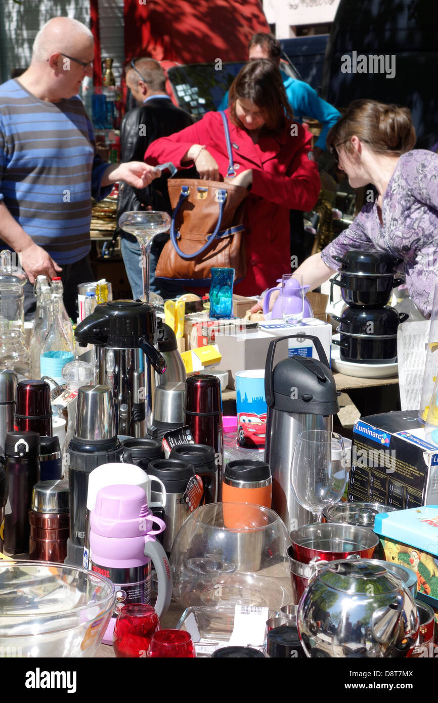 Kitchenware stallholder hi-res stock photography and images - Alamy