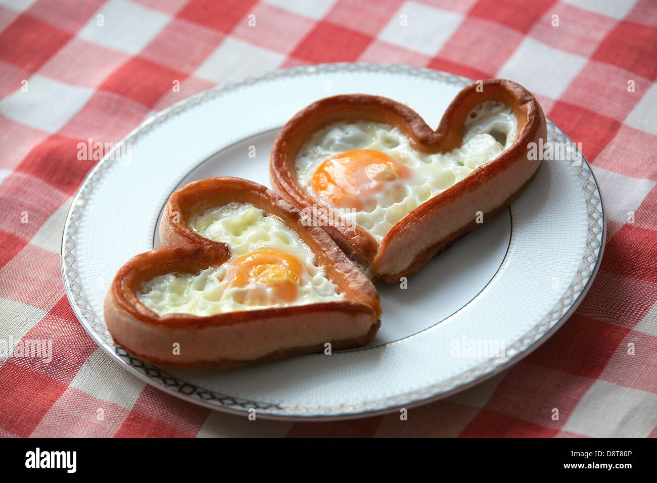 Breakfast in the shape of a heart Stock Photo - Alamy